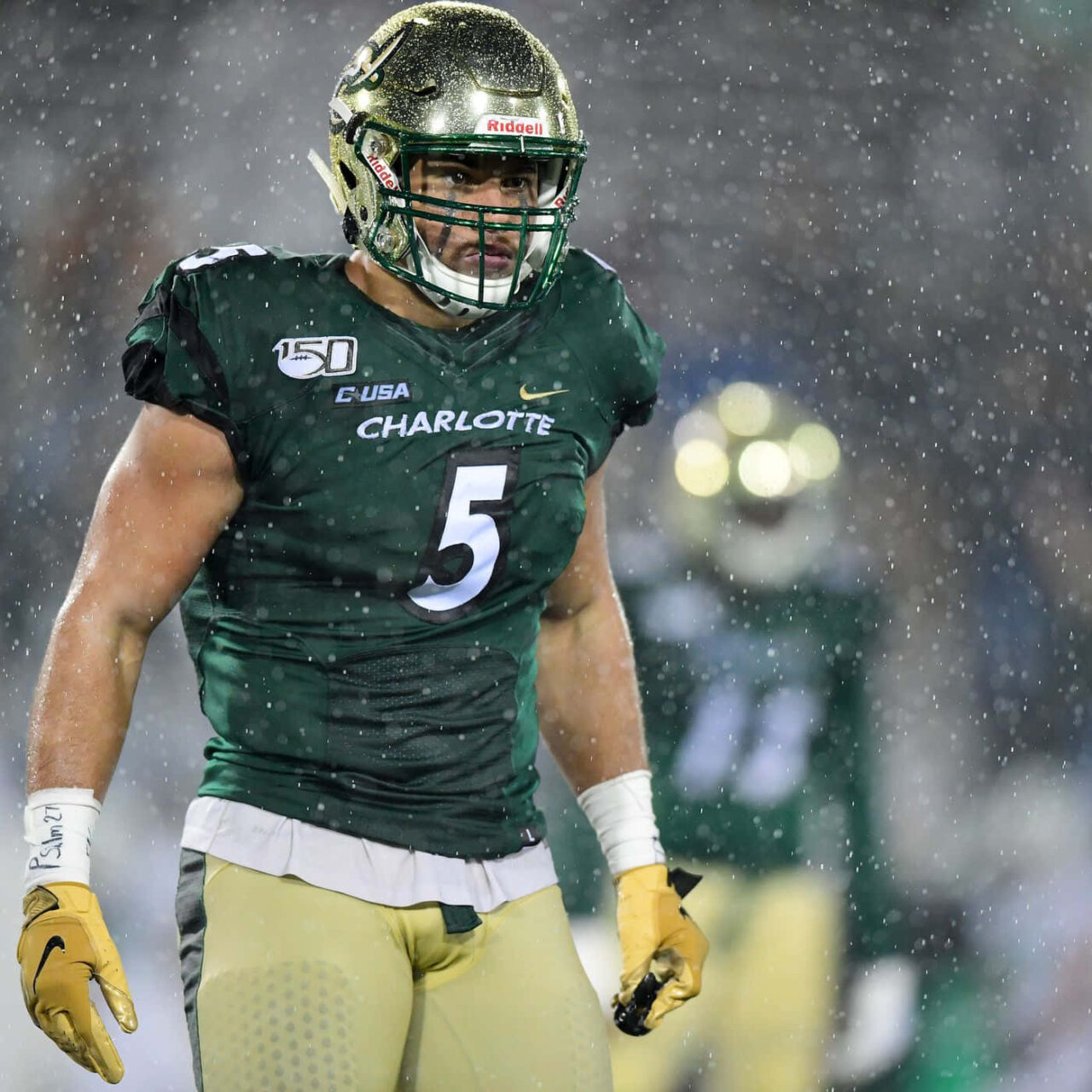 Alex Highsmith Charlotte No 5 Snow Football Wallpaper | Background FREE ...