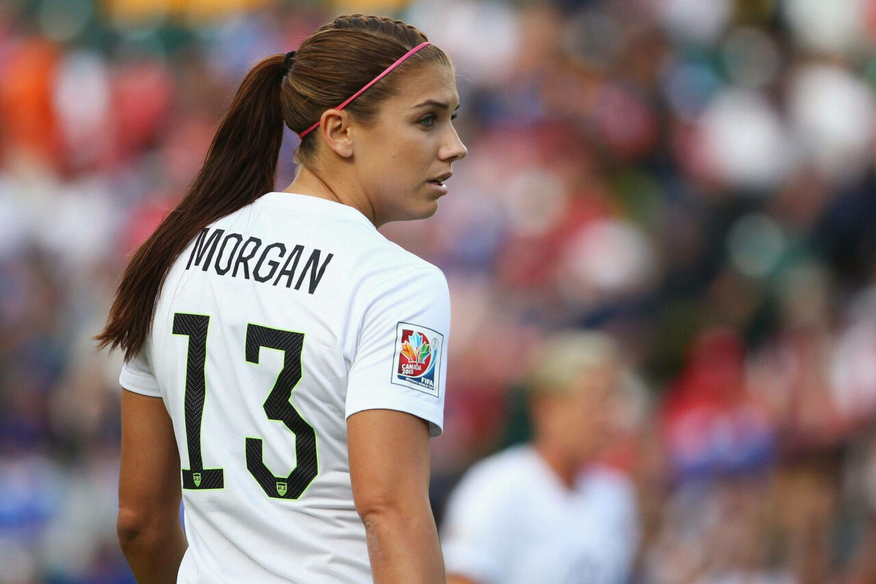 Alex Morgan Number 13 Focused Woman Soccer Player Wallpaper ...