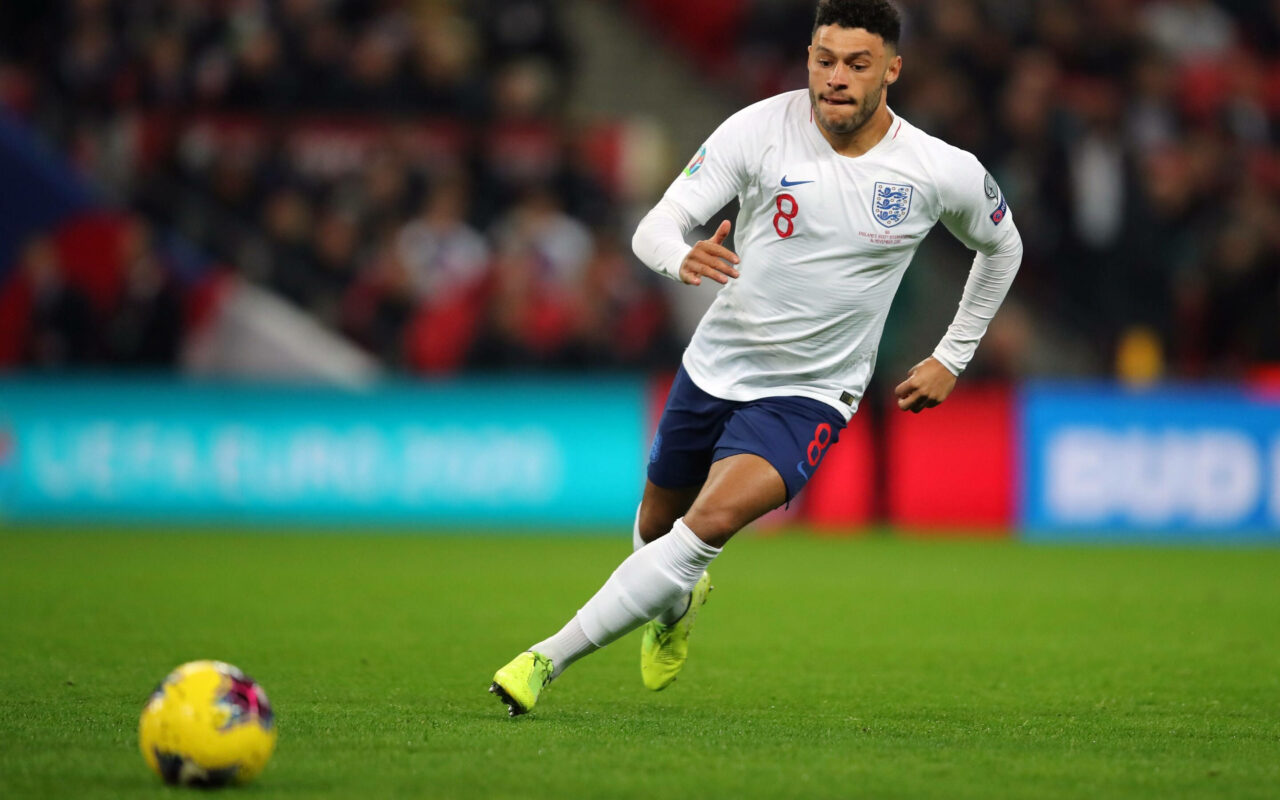 Alex Oxlade-Chamberlain England Football Sprint Wallpaper | Background ...