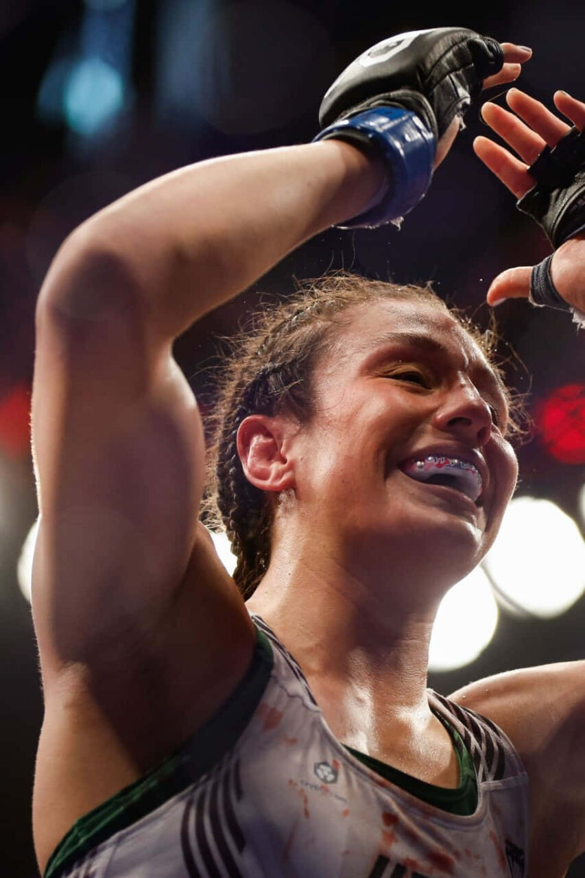 Alexa Grasso Triumphant Victory Fighting Spirit Wallpaper | Background ...