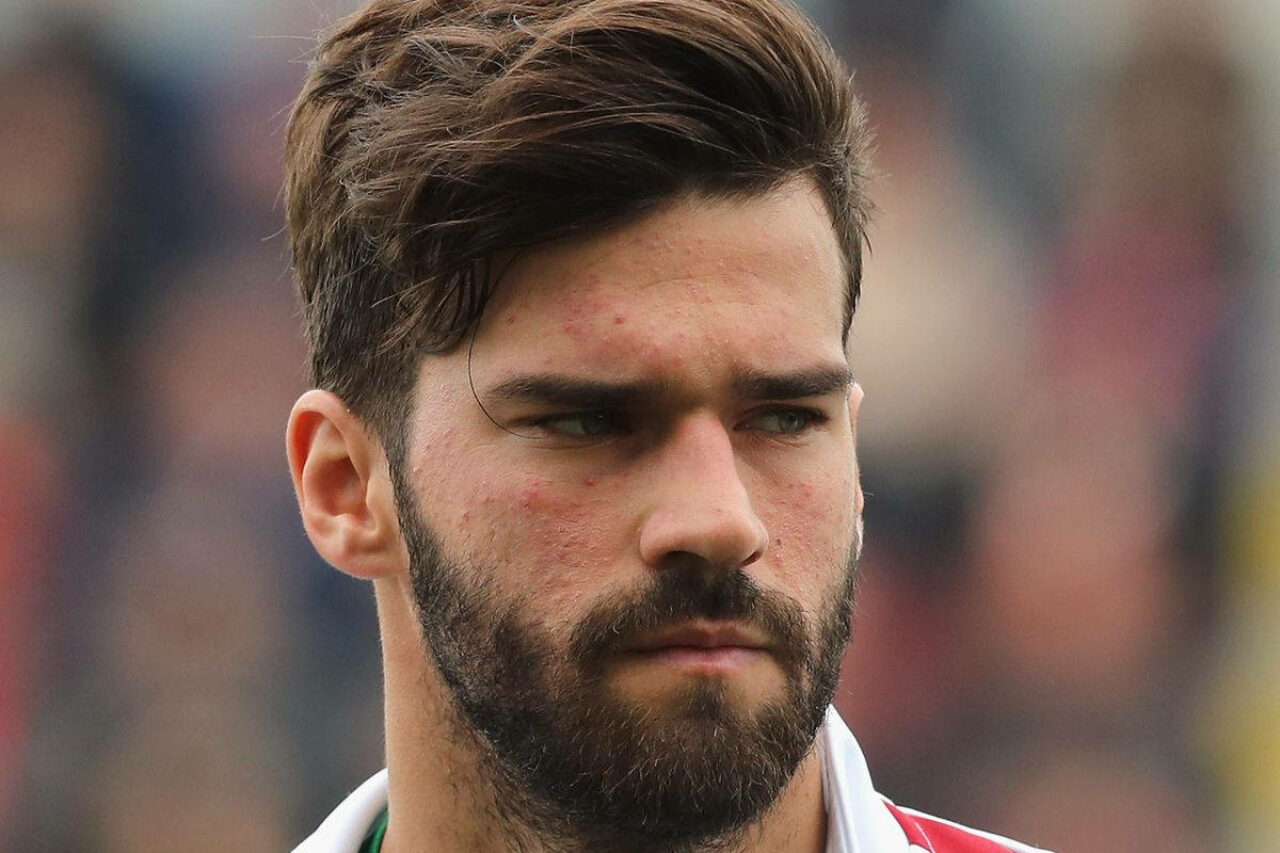 Alisson Becker Focused Intense Look High Resolution Wallpaper ...