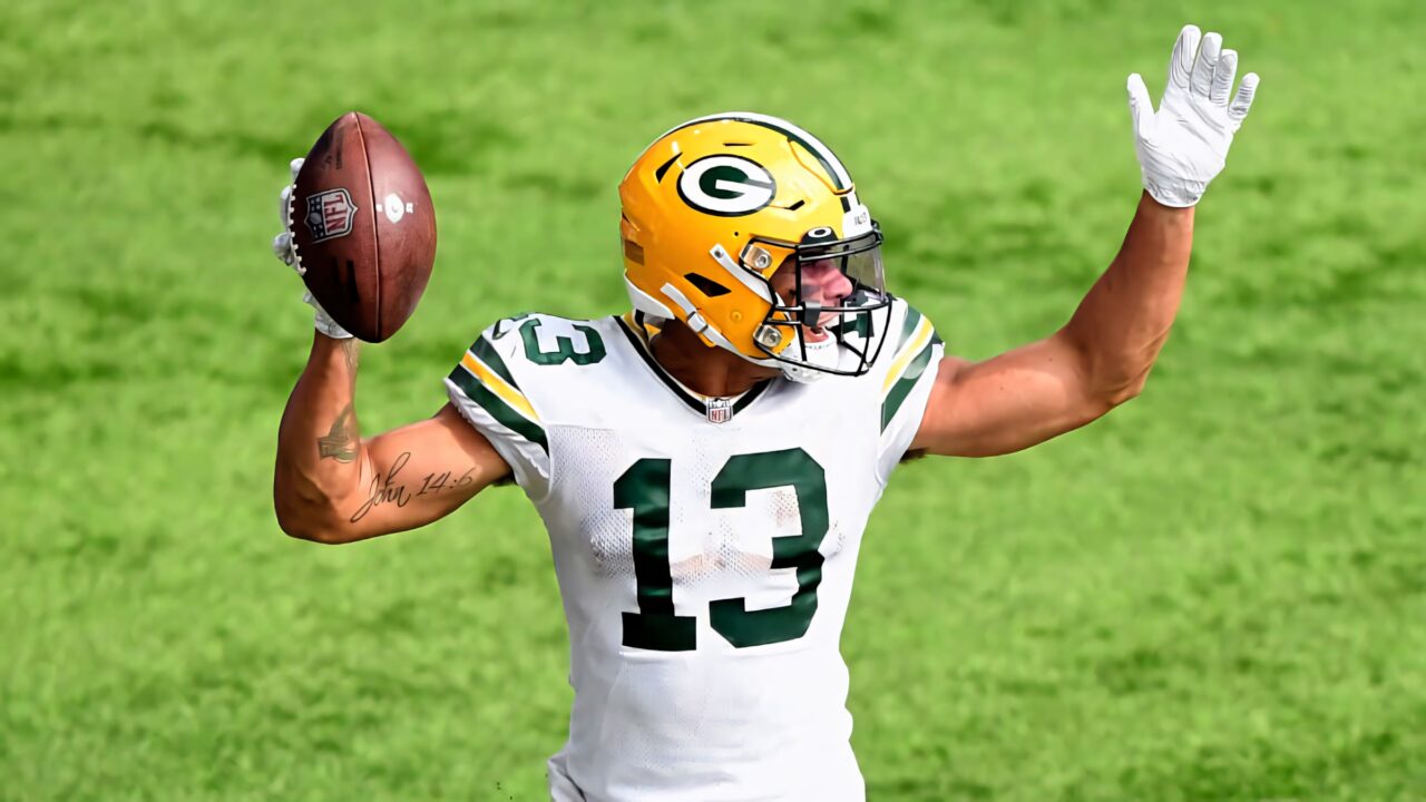 Allen Lazard Green Bay Packers Football Celebration Wallpaper ...