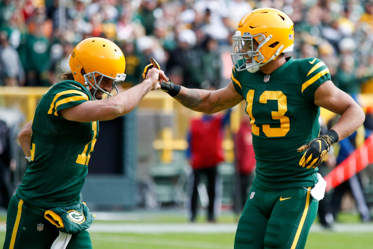 Allen Lazard Green Bay Packers Fist Bump Wallpaper | Background FREE ...
