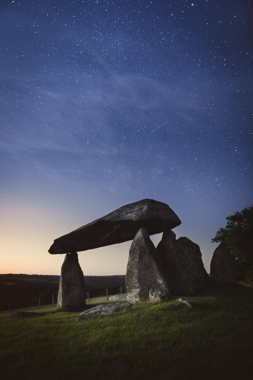 Ancient Stone Arch Under Starry Night Wallpaper | Background FREE ...