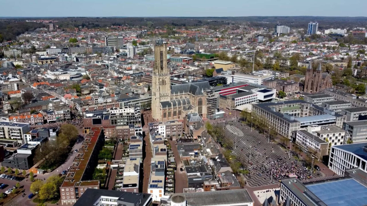 Arnhem Cityscape with Eusebius Church Urban Blend Wallpaper ...