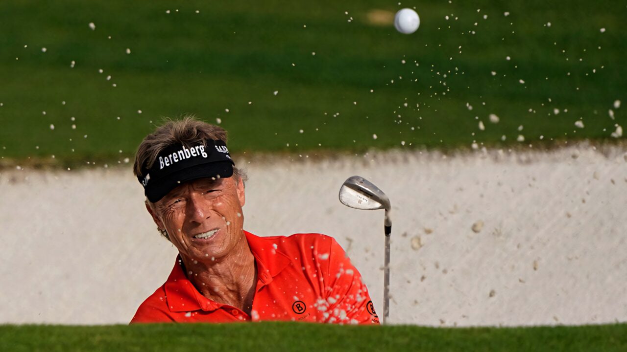 Bernhard Langer Sand Bunker Shot on Green Golf Course Wallpaper ...