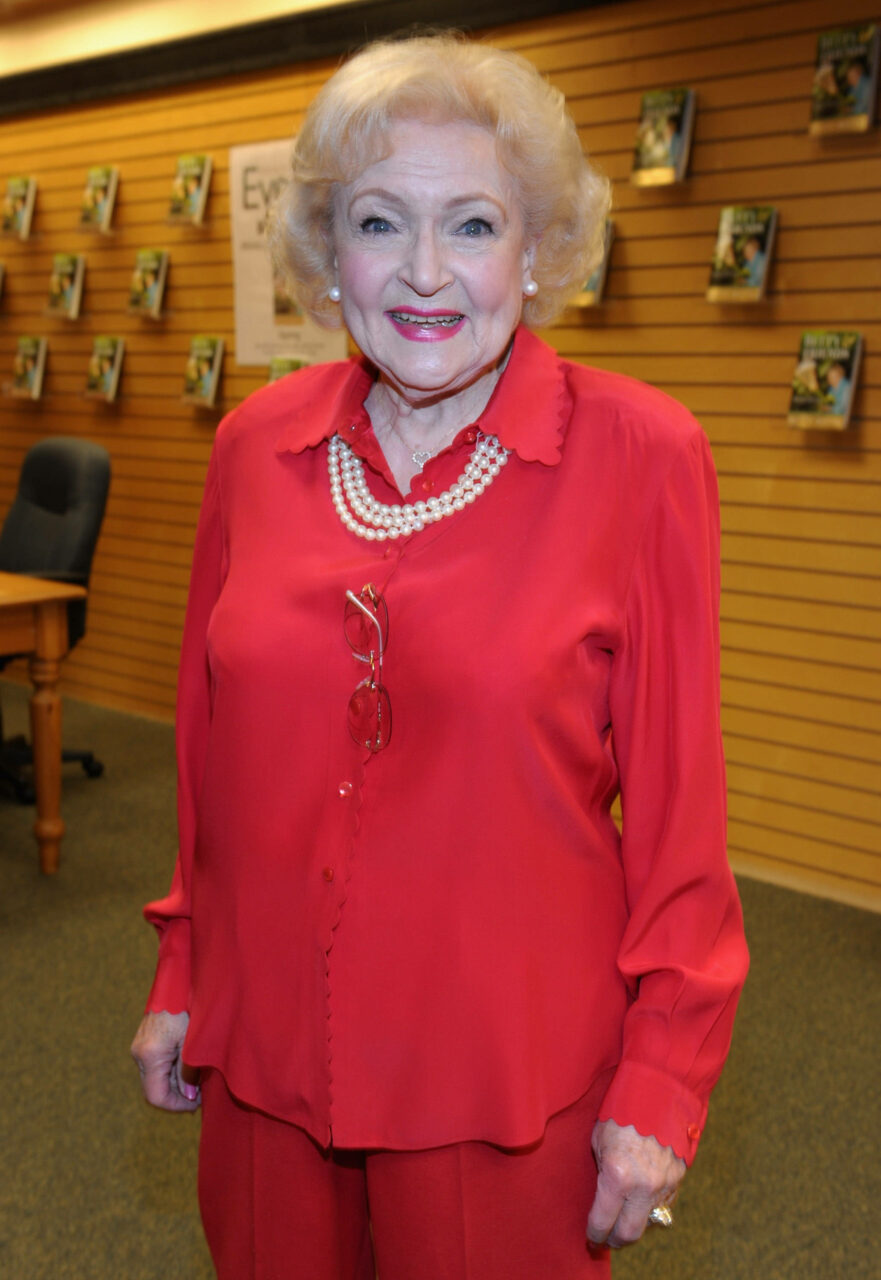 Betty White Book Signing Smiles Bright in Red Outfit Wallpaper ...