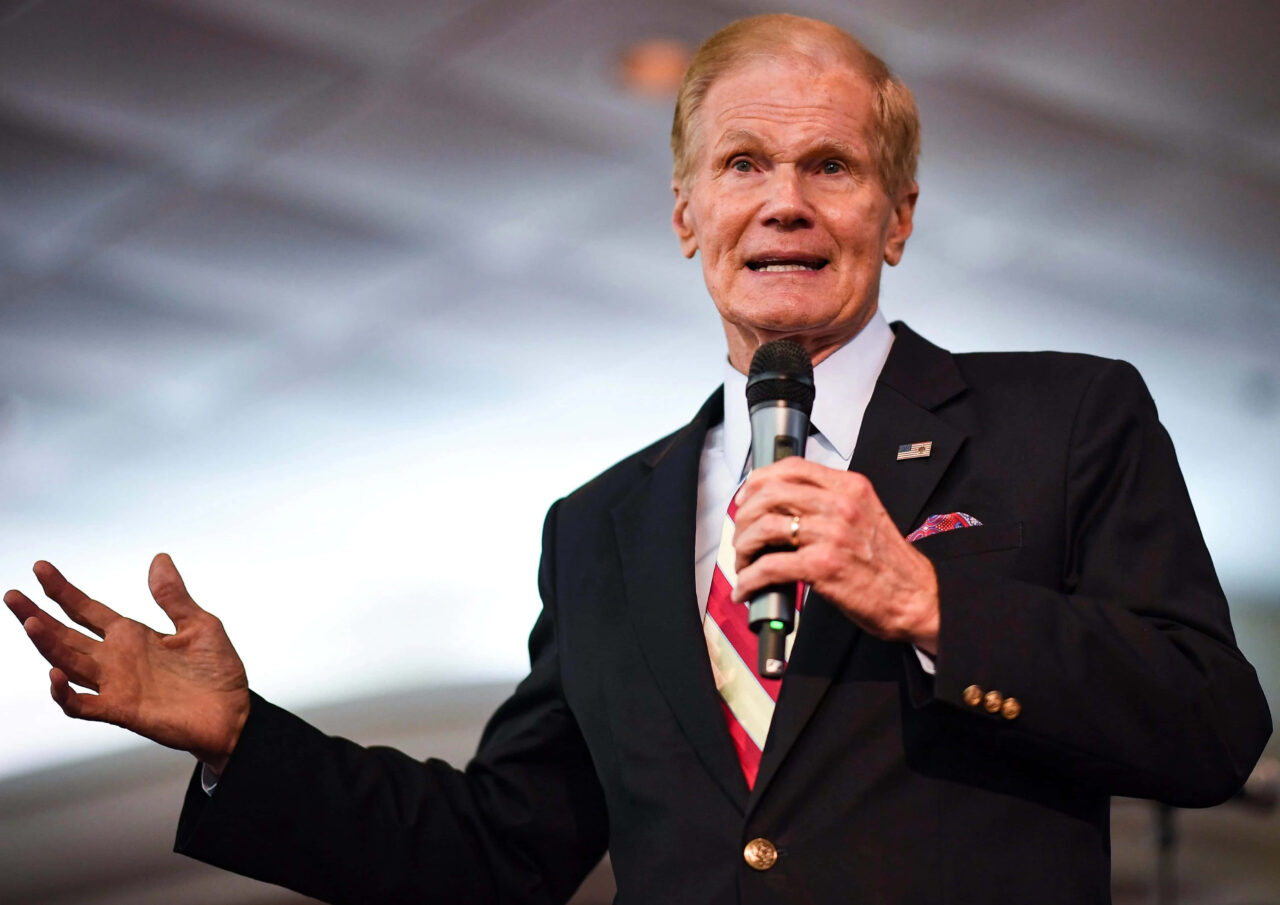 Bill Nelson Speaking in Suit to Audience Wallpaper | Background FREE ...