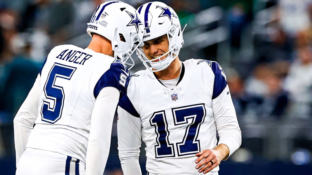 Brandon Aubrey Dallas Cowboys Football Teamwork Wallpaper | Background ...