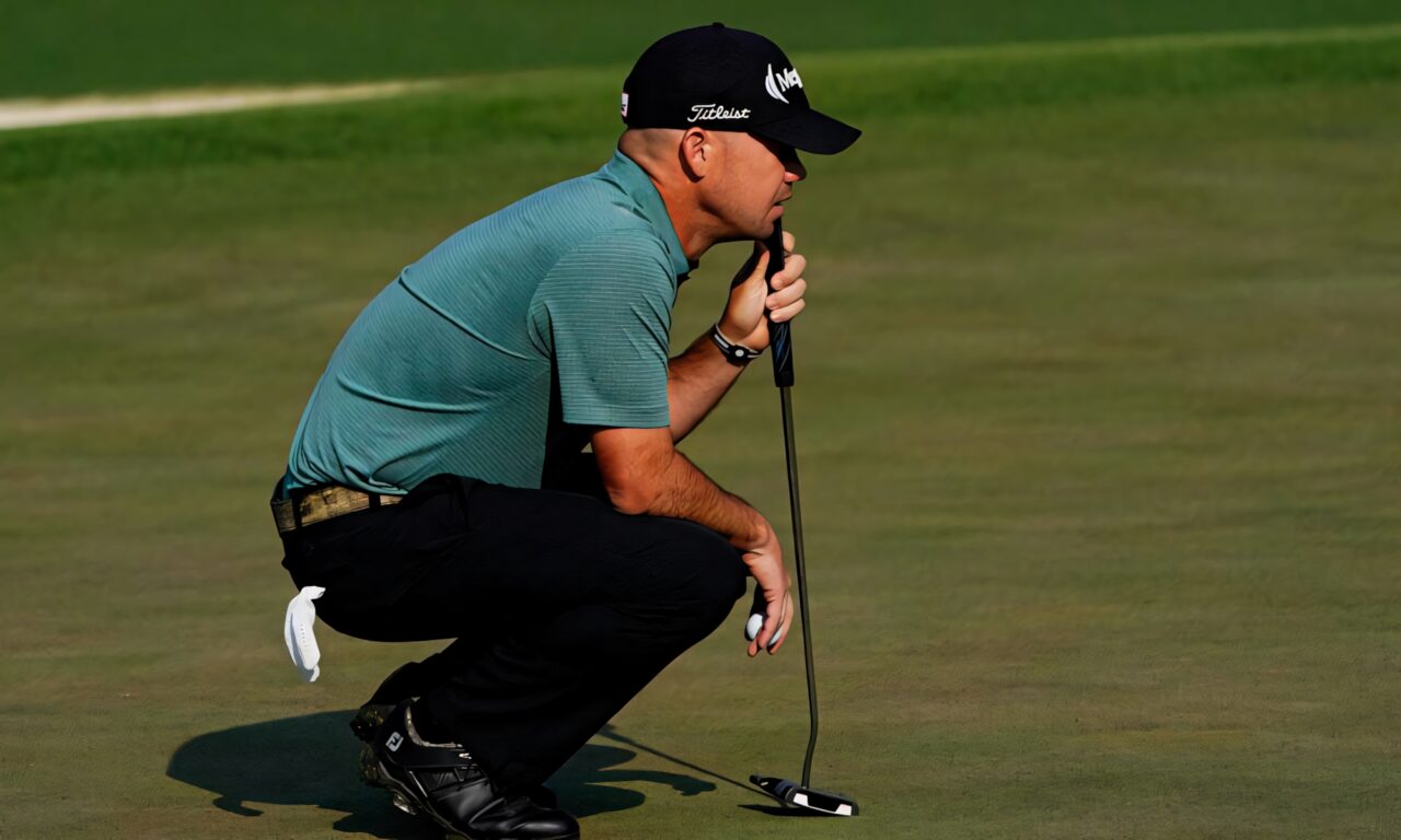 Brian Harman Focused Putt Reflection Golf Wallpaper | Background FREE ...