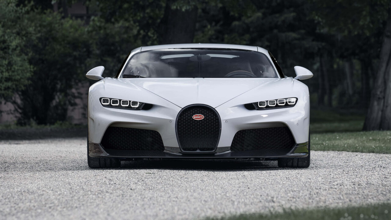 Bugatti Chiron Luxury Sports Car Speed Design Wallpaper | Background ...