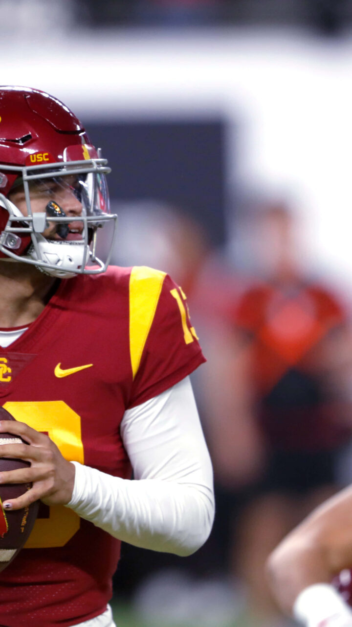 Caleb Williams USC Quarterback in Action Football Wallpaper ...