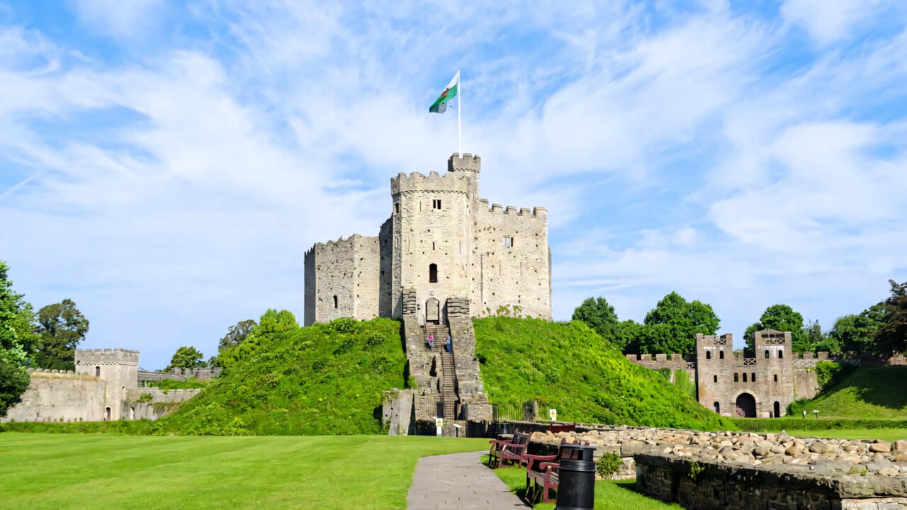 Cardiff Castle Blue Sky Green Lawns Historic Wallpaper | Background ...