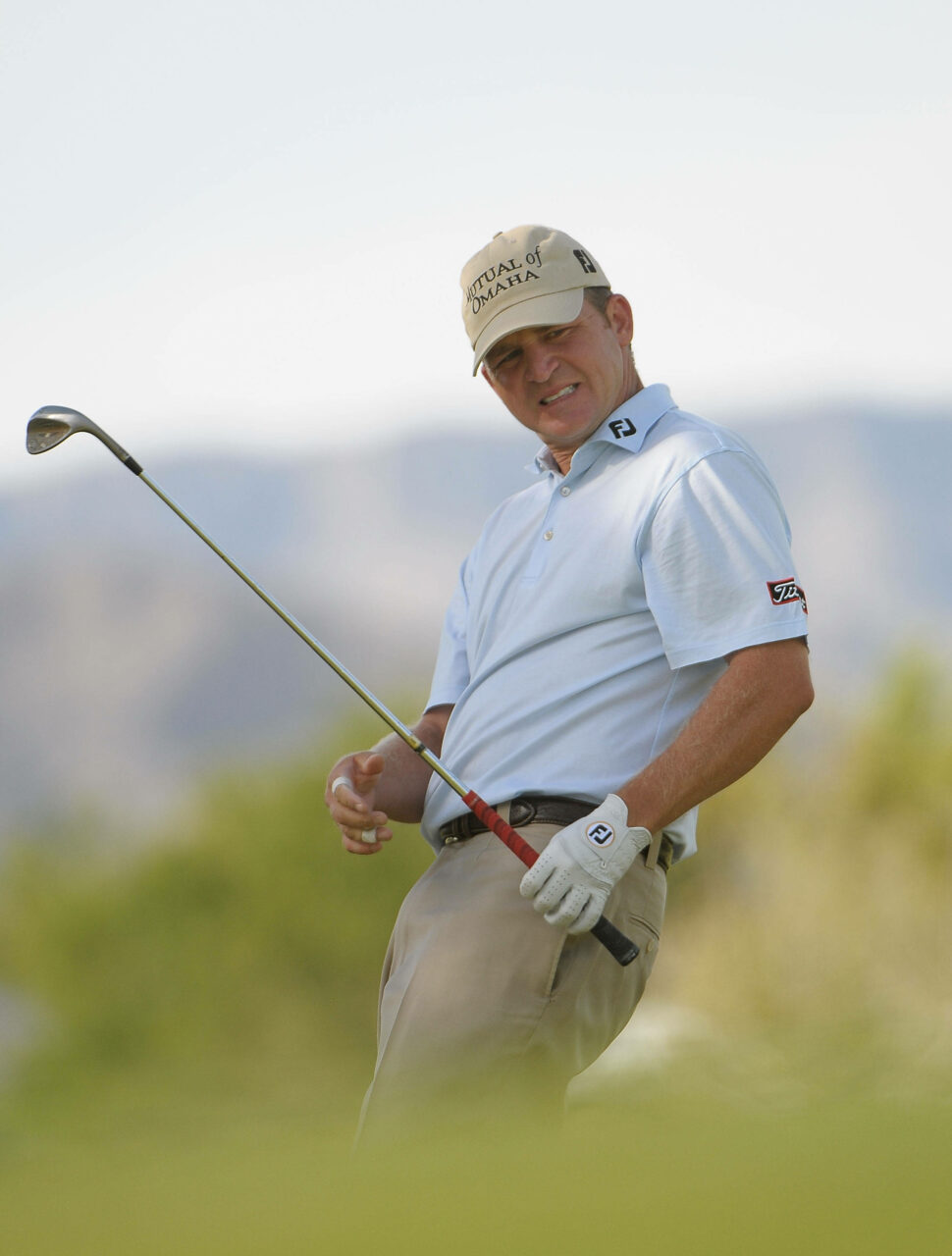 Chad Campbell Relaxing on Golf Course Sports Wallpaper | Background ...