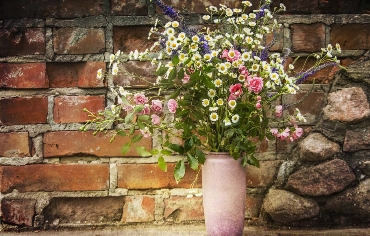 Charming Spring Flowers Rustic Wallpaper | Background FREE Download ...