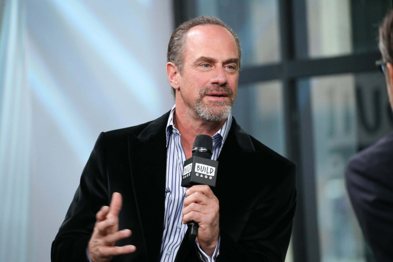 Christopher Meloni Interview Velvet Blazer Urban Studio Wallpaper ...
