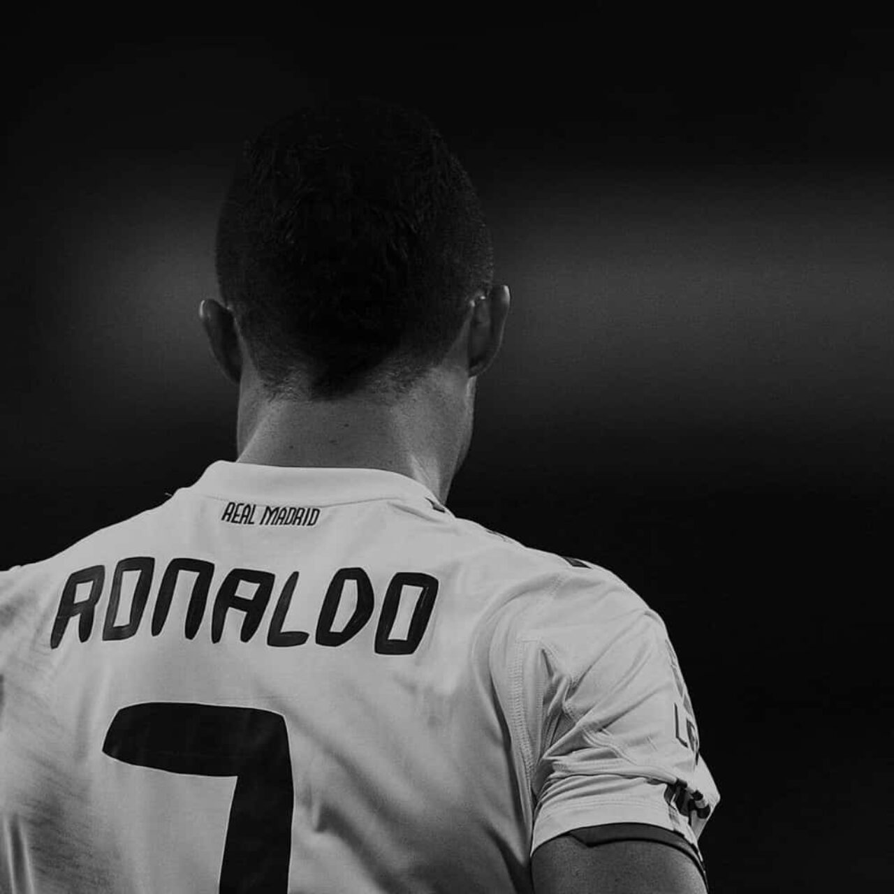 Monochrome Mastery of Ronaldo in Number 7 Wallpaper | Background FREE ...