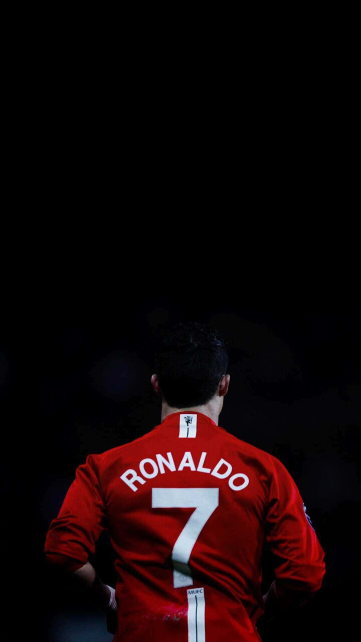Ronaldo's Focused Stance in Iconic Number 7 Wallpaper | Background FREE ...