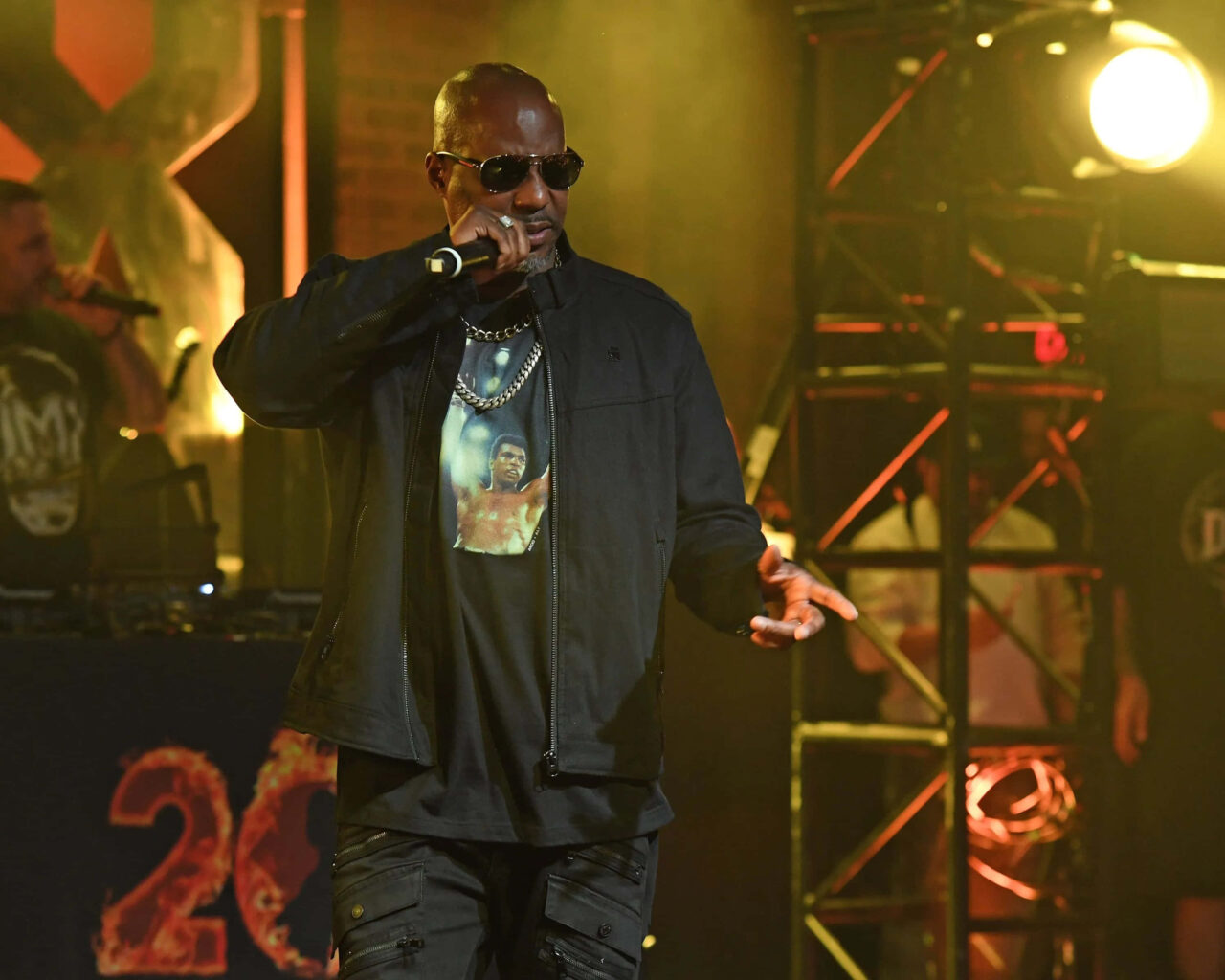 DMX Live Performance Yellow Lighting Hip Hop Wallpaper | Background ...