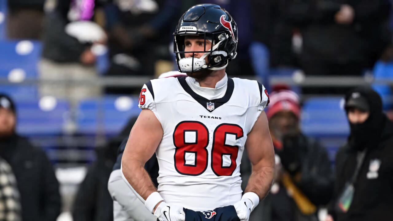 Dalton Schultz Houston Texans Intense Game Day Wallpaper | Background ...