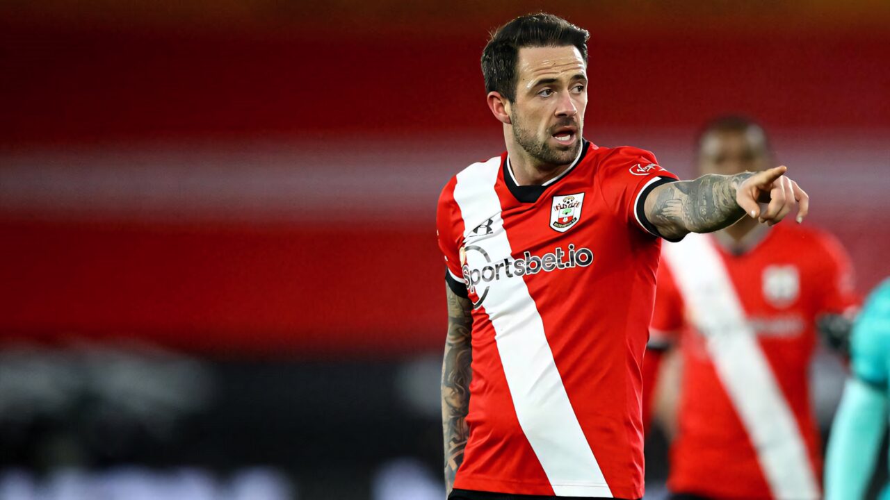Danny Ings in Southampton Kit Pointing Confidently Wallpaper ...