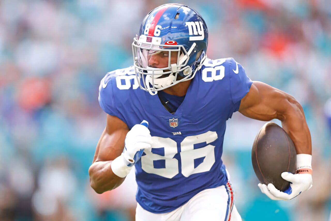 Darius Slayton Giants NFL Action Football Wallpaper | Background FREE ...