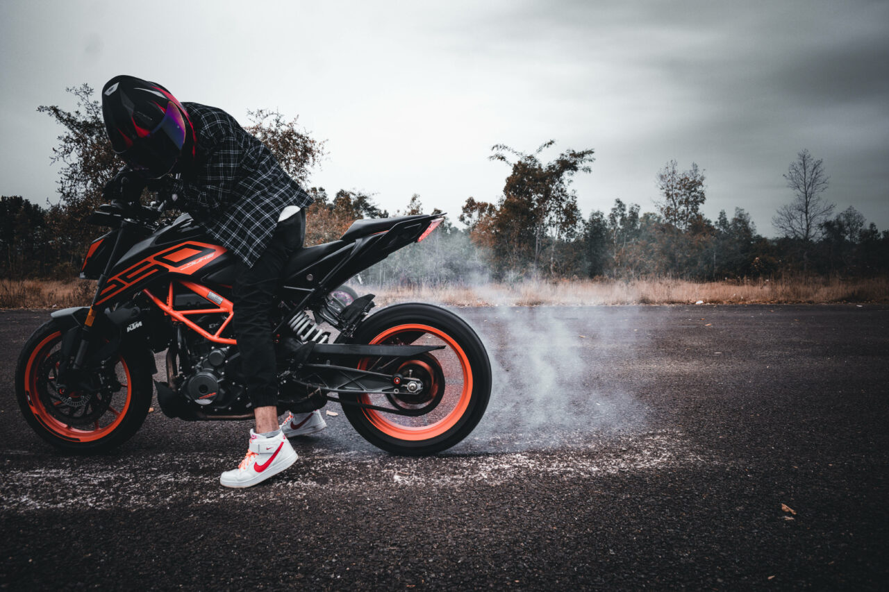 Thrill of Burnout with KTM Duke 200 Wallpaper | Background FREE ...