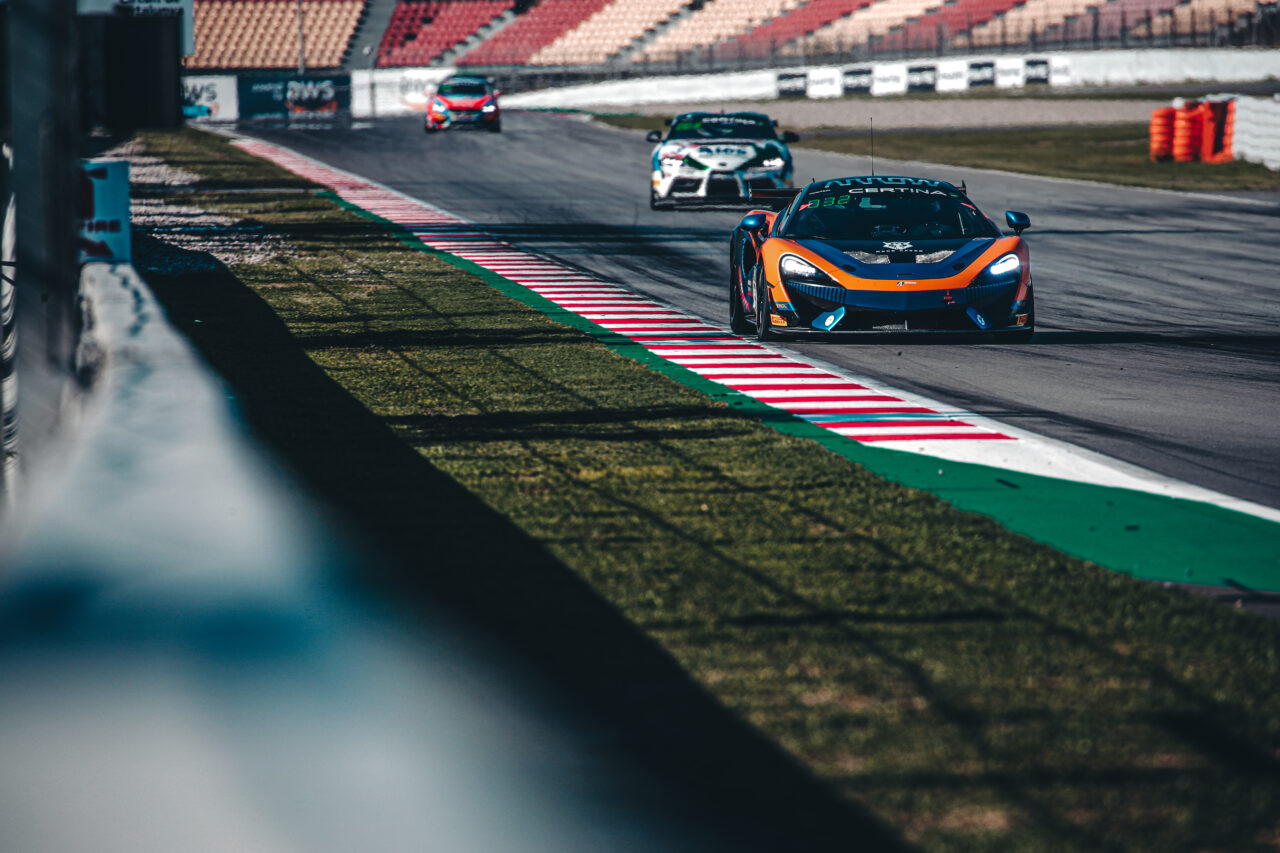 Speeding Race Cars Dynamic Wallpaper | Background FREE Download ...