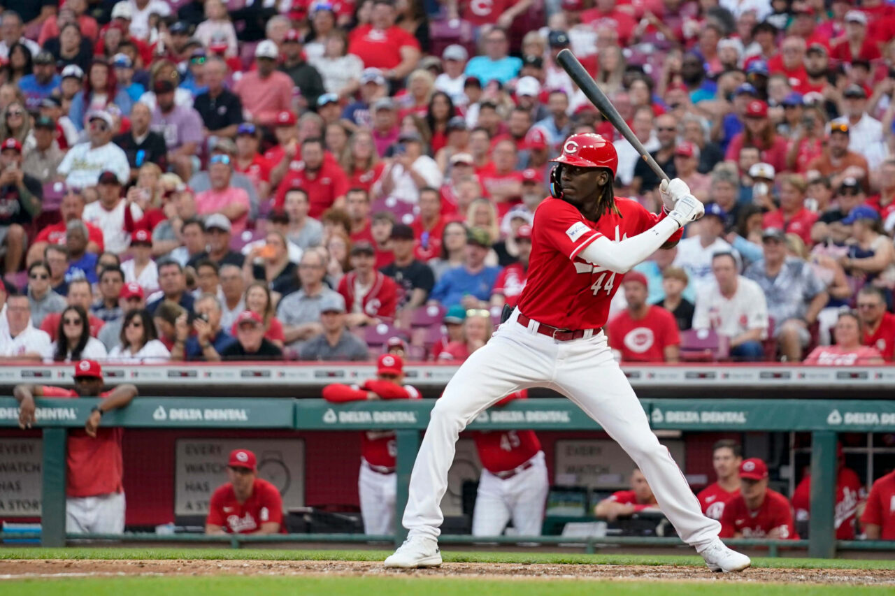 Elly De La Cruz Cincinnati Reds Ready at Bat Wallpaper | Background ...