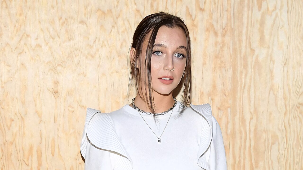 Emma Chamberlain Minimalist Style White Top Wallpaper | Background FREE ...