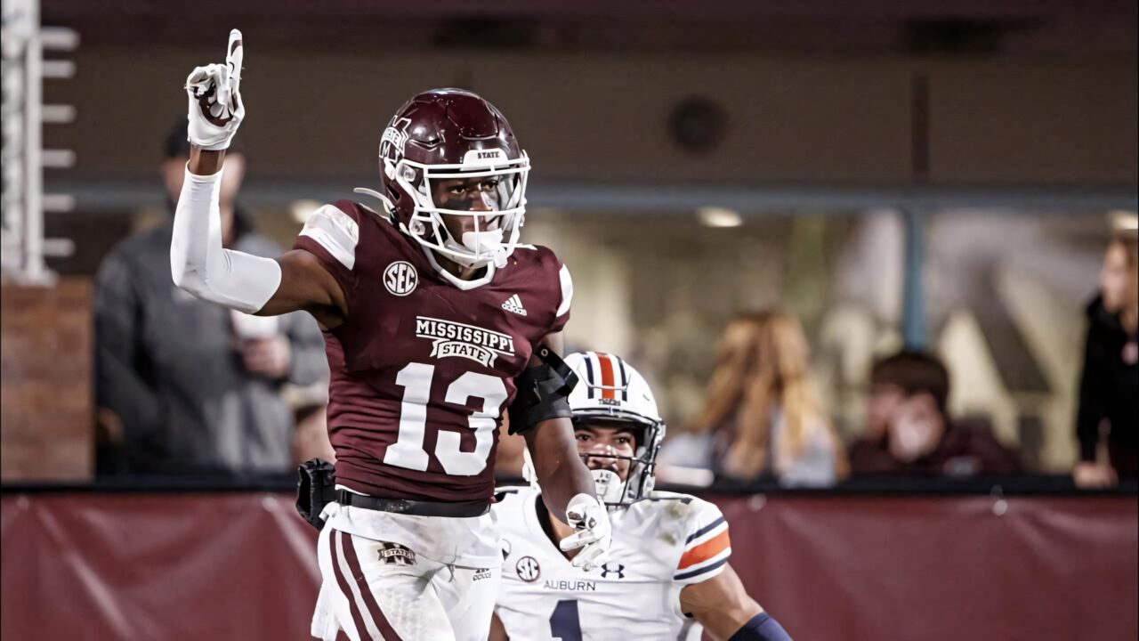 Emmanuel Forbes Jr Mississippi State Football Celebration Wallpaper ...