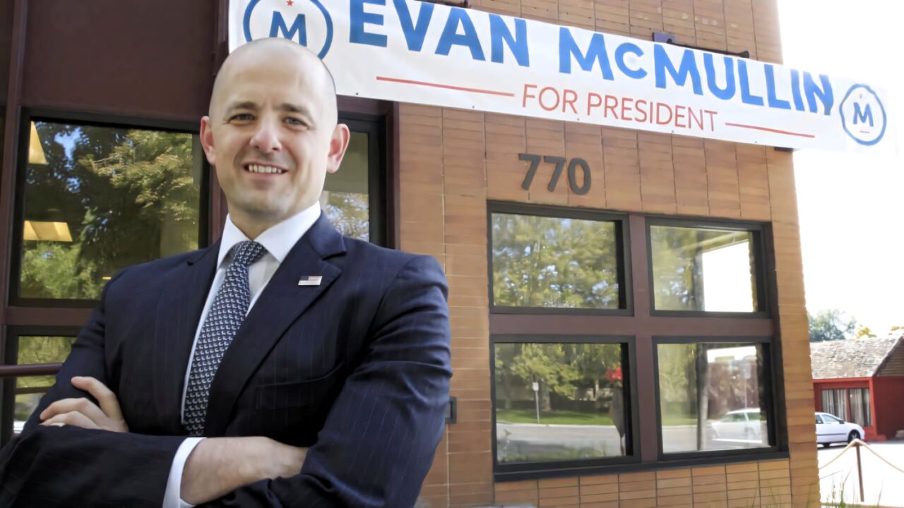 Evan McMullin Presidential Campaign Rally Wallpaper | Background FREE ...