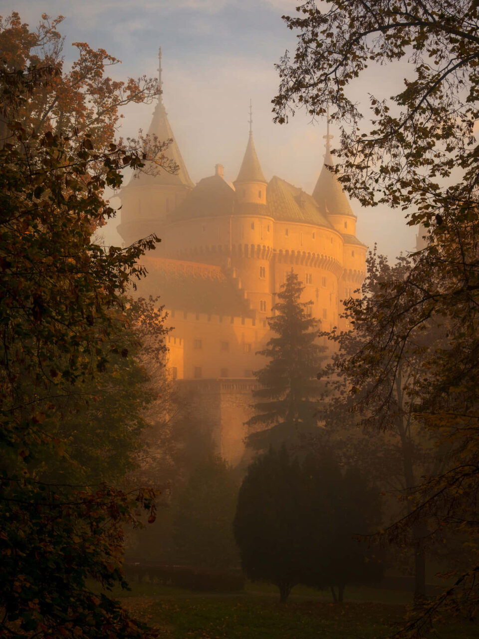 Bojnice Castle Autumn Fog Orange Aesthetic Wallpaper | Background FREE ...