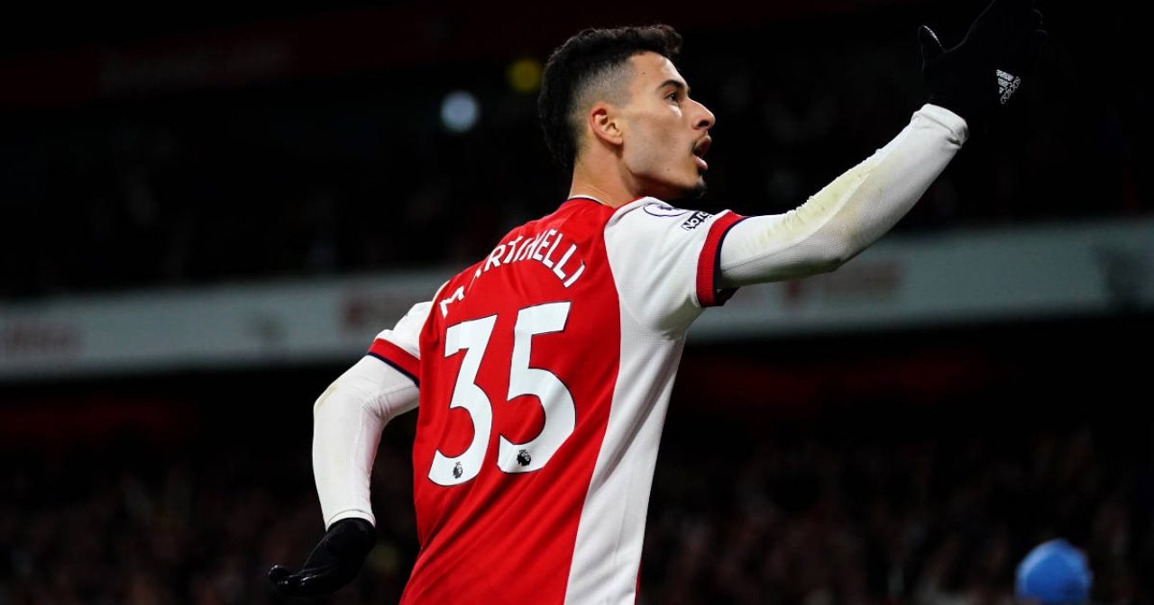 Gabriel Martinelli Arsenal #35 Action Shot Wallpaper | Background FREE ...