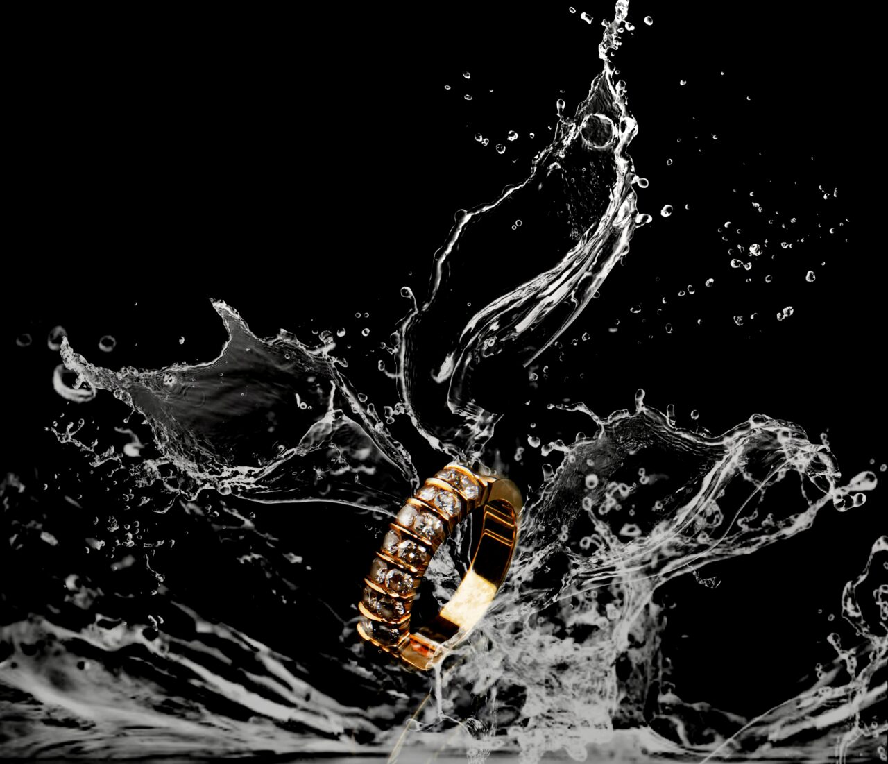 Gemstone Ring Splash in Dramatic Style Wallpaper | Background FREE ...