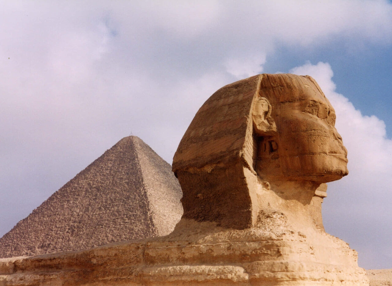 Great Sphinx and Pyramid Timeless Beauty Wallpaper | Background FREE ...
