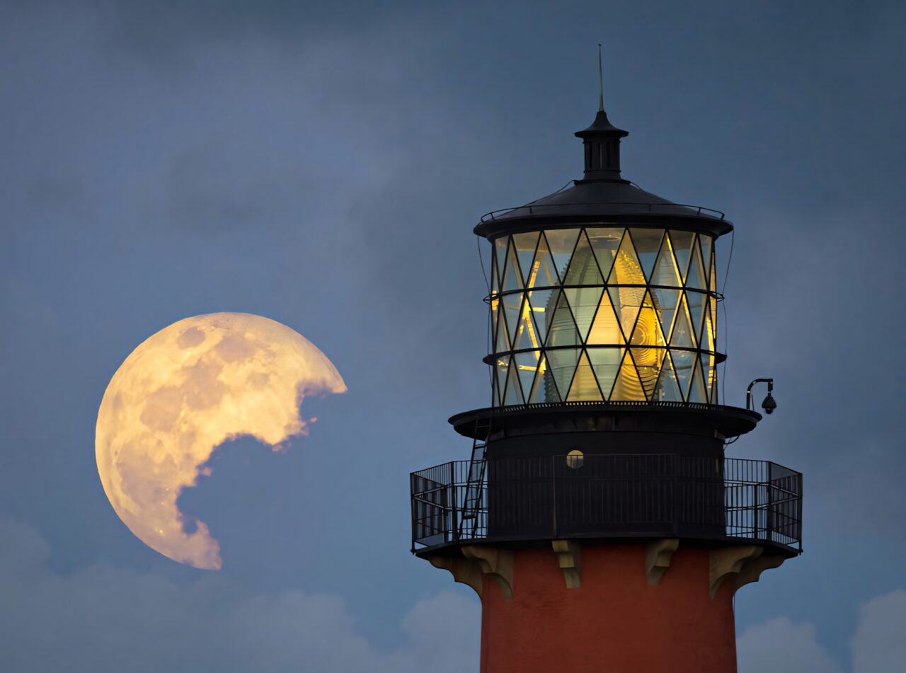 Jupiter Lighthouse Florida Full Moon Coastal Night Wallpaper ...