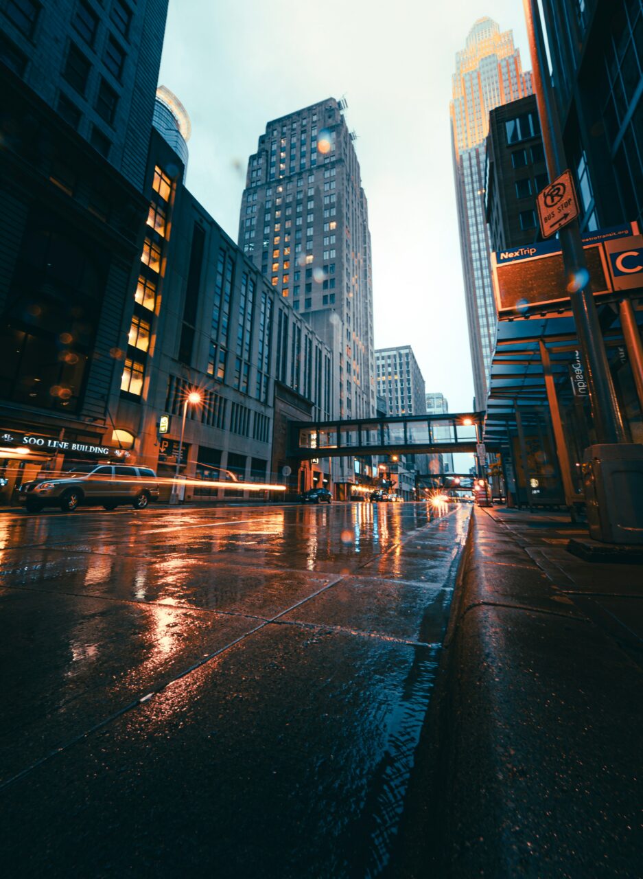 Urban Rain Reflections Wallpaper | Background FREE Download - Vulplex.com