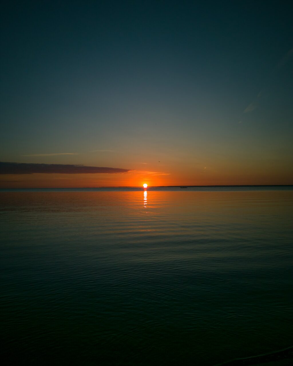 Serene Sunset Over Calm Sea Minimalist Wallpaper | Background FREE ...