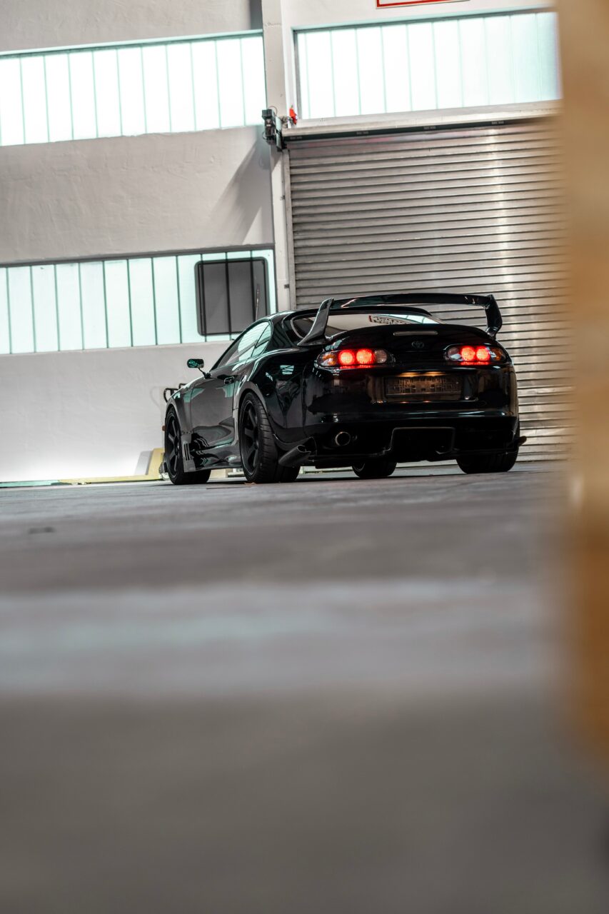 Dynamic Black Sports Car Wallpaper | Background FREE Download - Vulplex.com