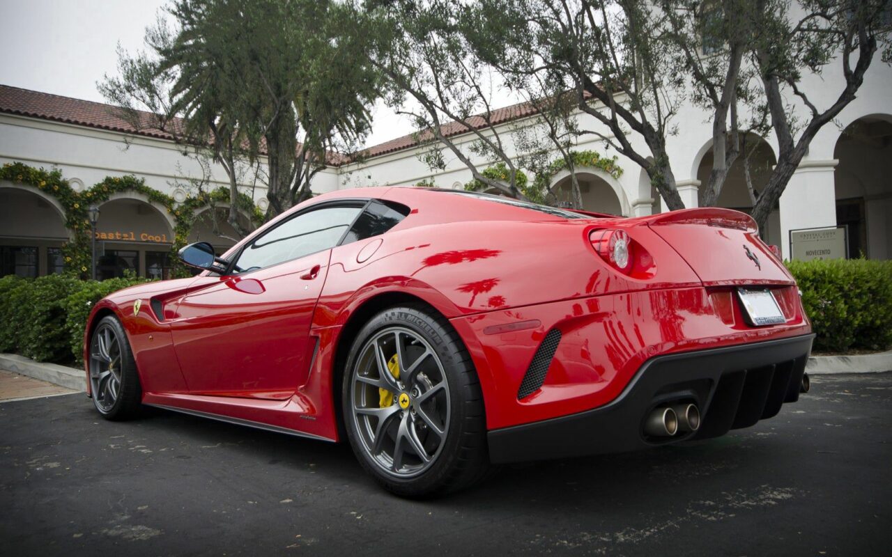 Red Ferrari Speed Luxury Wallpaper | Background FREE Download - Vulplex.com