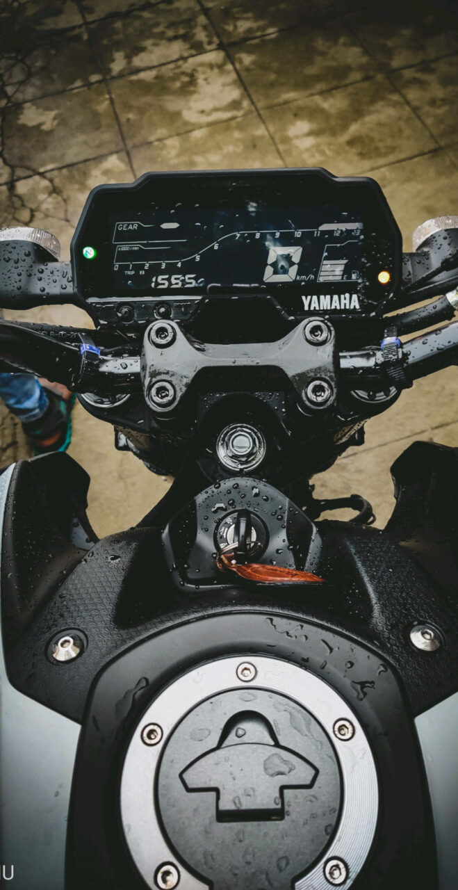 Rainy Cockpit Glimpse of Yamaha MT-15 Wallpaper | Background FREE ...