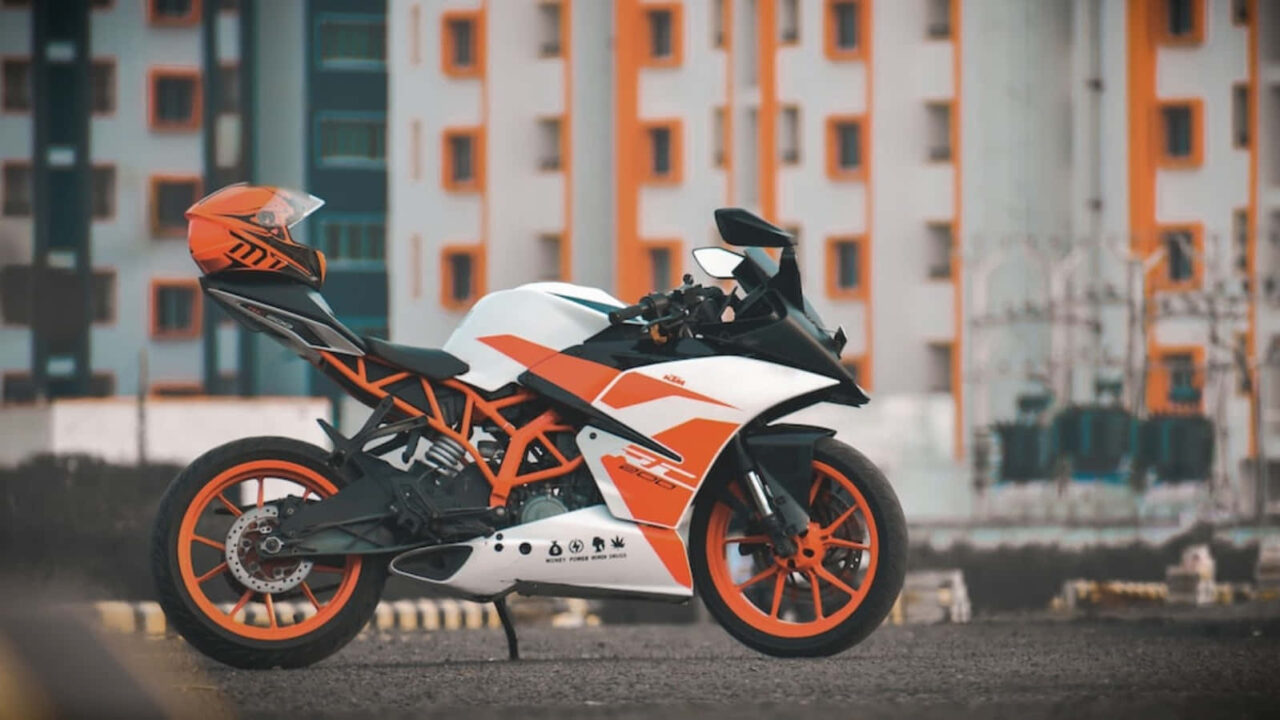 Sporty KTM RC in Urban Elegance Wallpaper | Background FREE Download ...