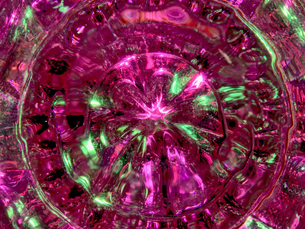 Vibrant Glass Water Distortion Wallpaper | Background FREE Download ...