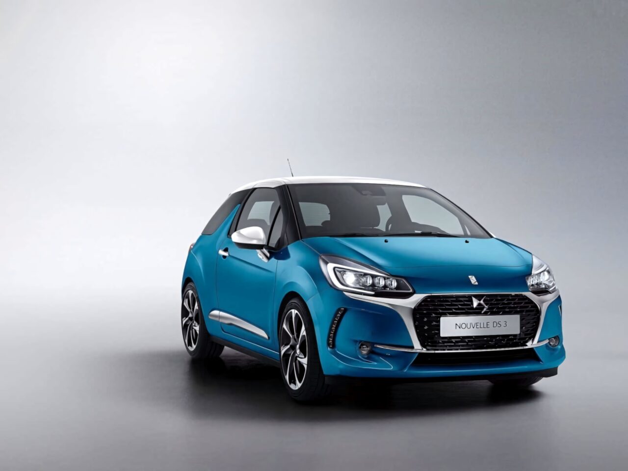Blue DS 3 Nouvelle Compact Car French Elegance Wallpaper | Background ...