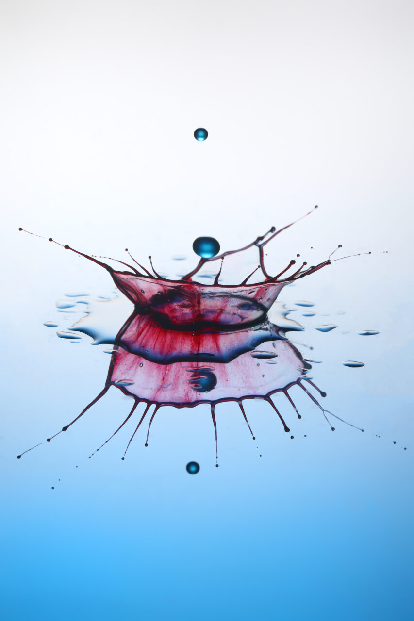 Vibrant Liquid Dance Reflection Wallpaper | Background FREE Download ...